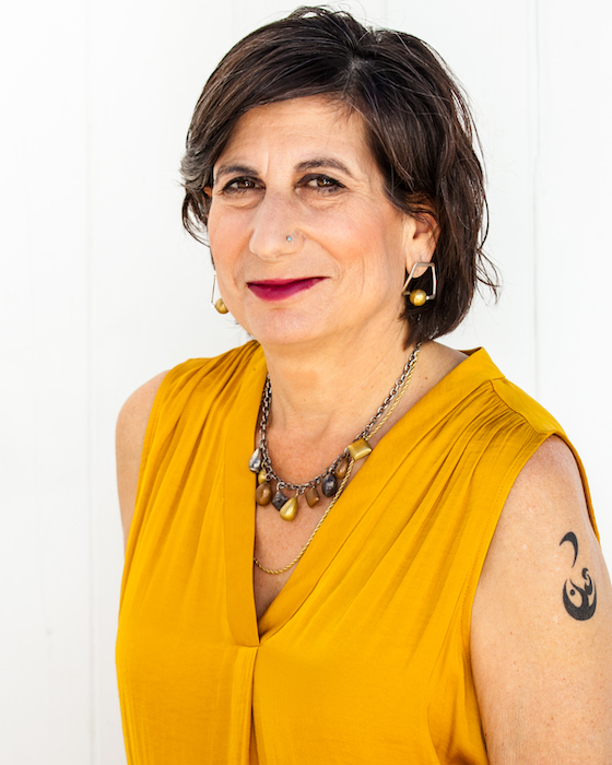 One Day On The Gold Line: A Q&A With Author Carla Sameth | Ravishly